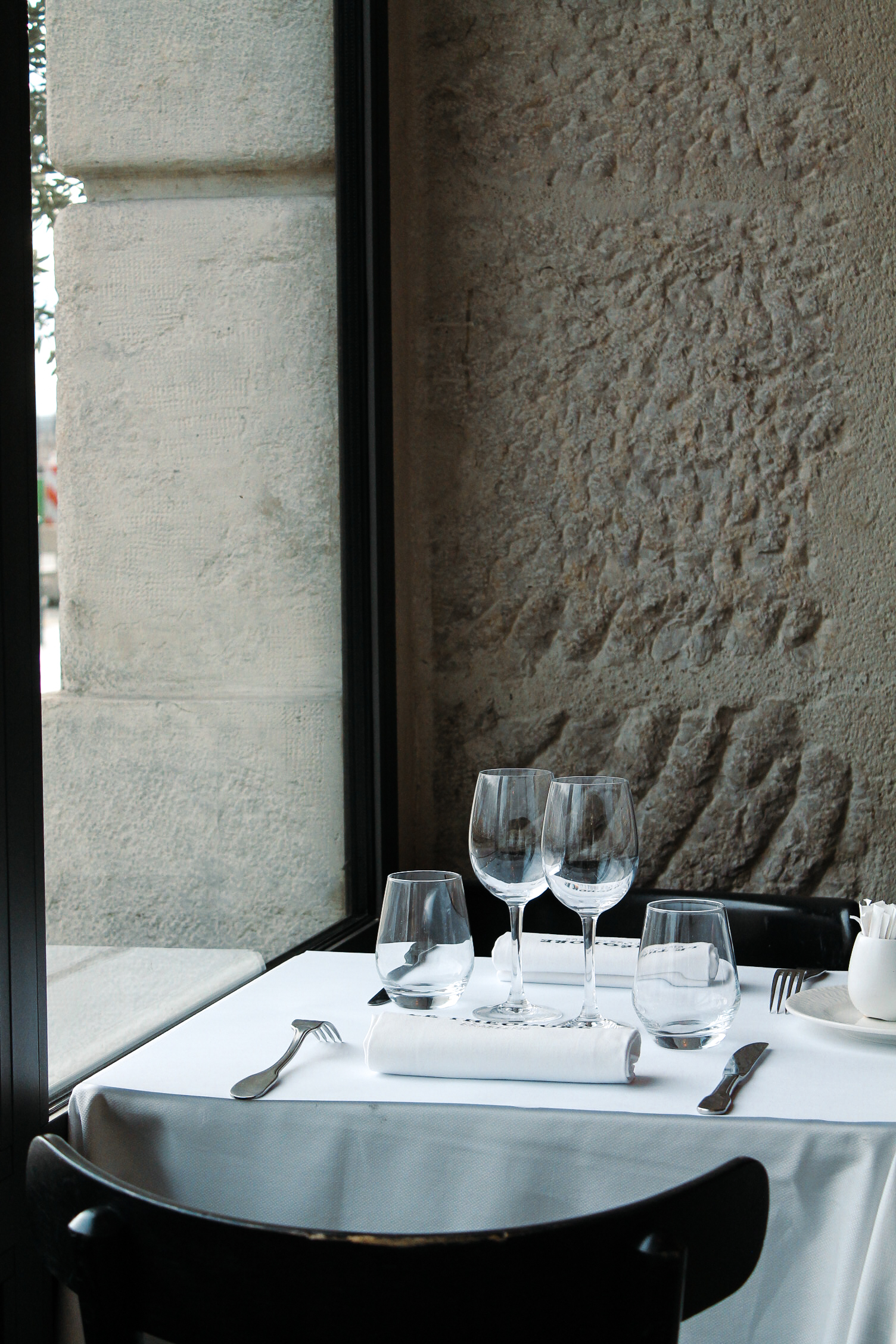 LE RESTAURANT – LE THEODORE